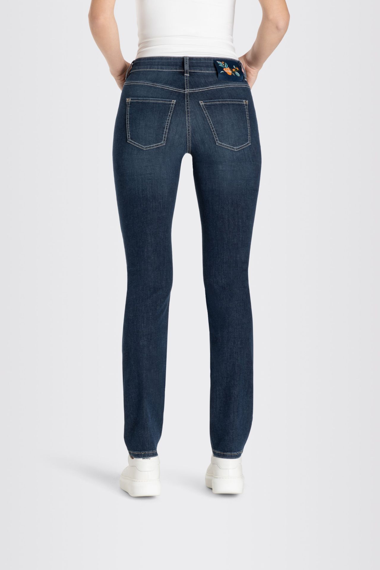 I LOVE TALL - fashion for tall people. MAC JEANS - DREAM, DREAM Wonder ...