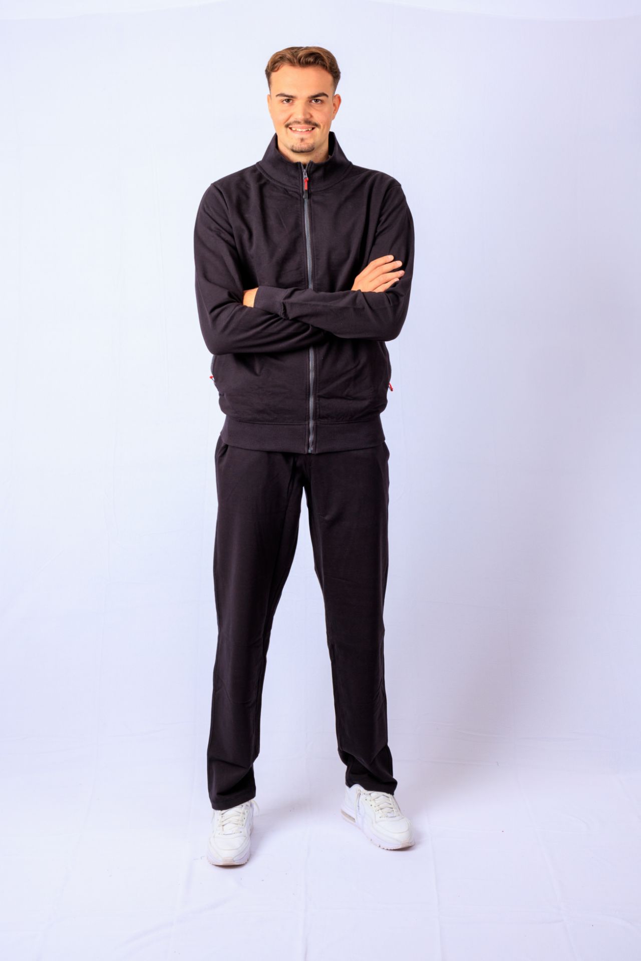 ILTman - fashion for tall men. Black Sweatpants extra long for tall men